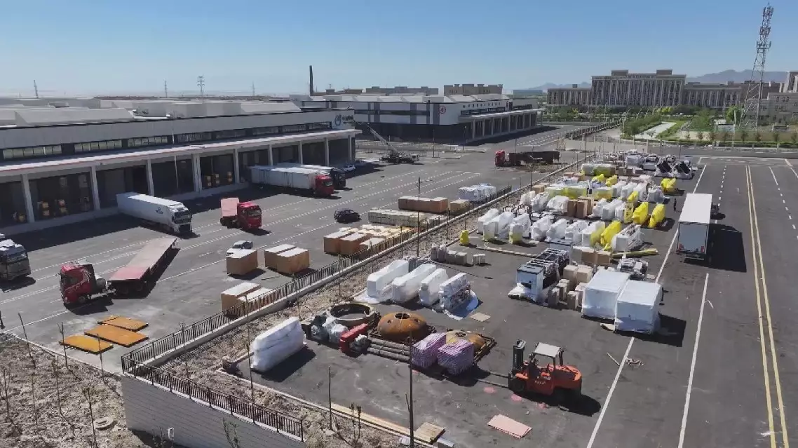 Cross-border e-commerce packages rise at northwest China's Alashankou port