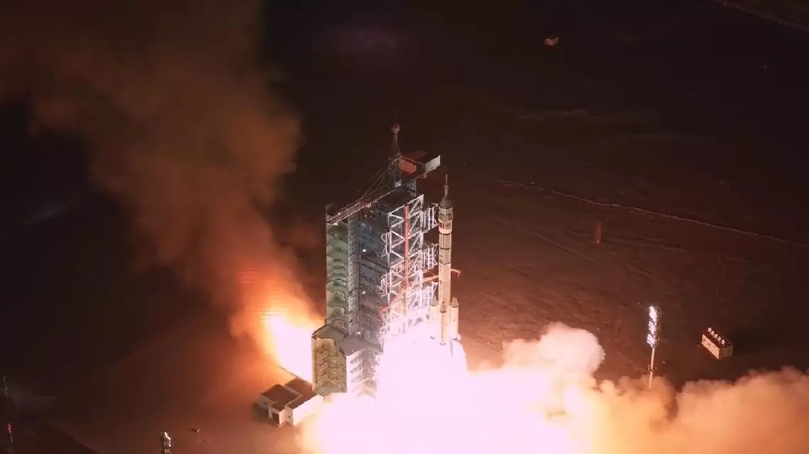 China successfully launches Shenzhou-21 crewed spaceship