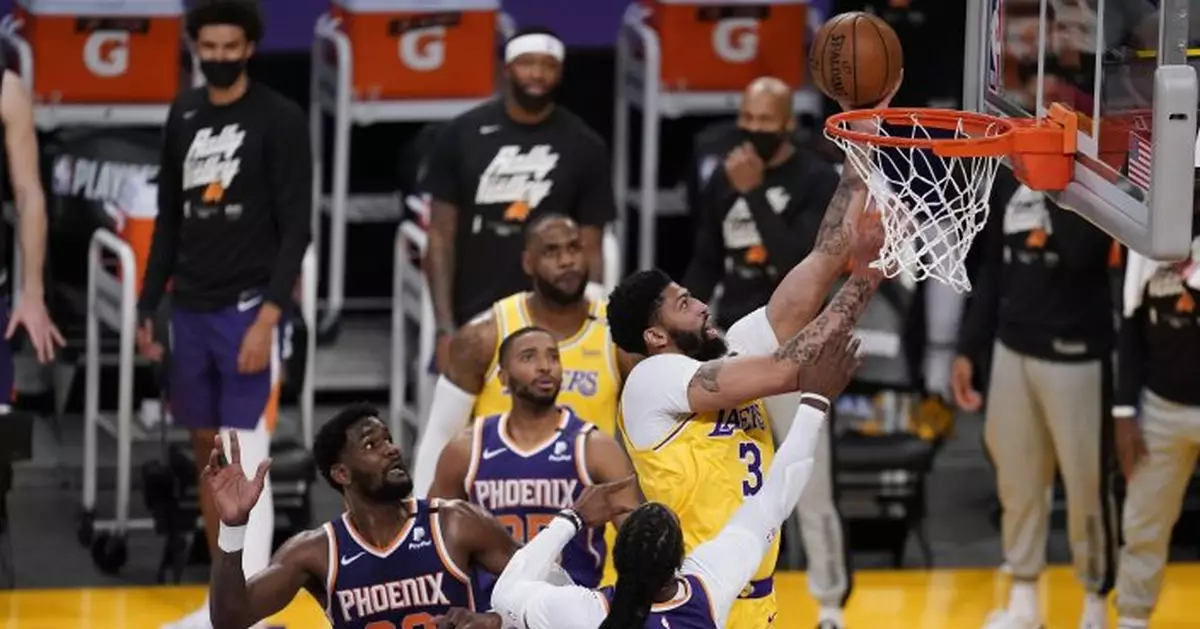 Staying home: Lakers ink Staples Center lease through 2041