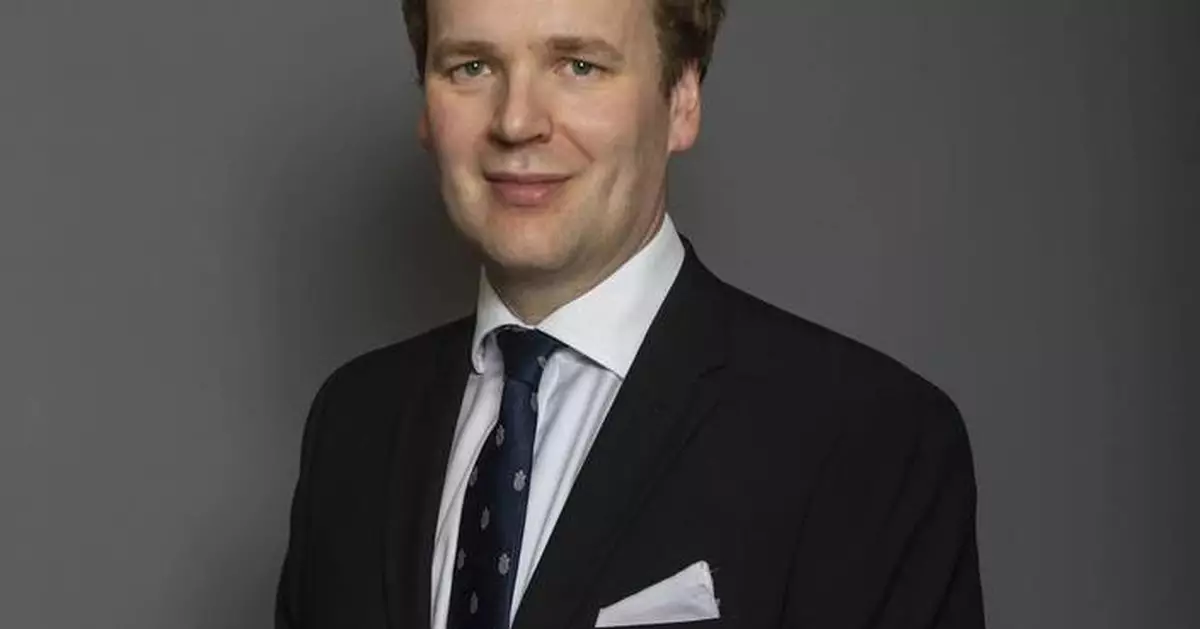 A senior UK lawmaker fell victim to a sexting scam. His colleagues are ... A senior UK lawmaker fell victim to a sexting scam. His colleagues are ...
