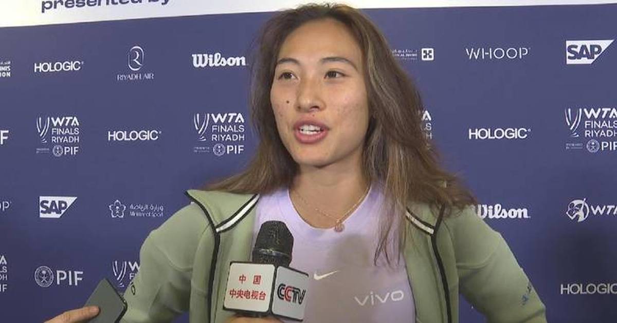 Zheng Qinwen loses opening match to Sabalenka at WTA Finals