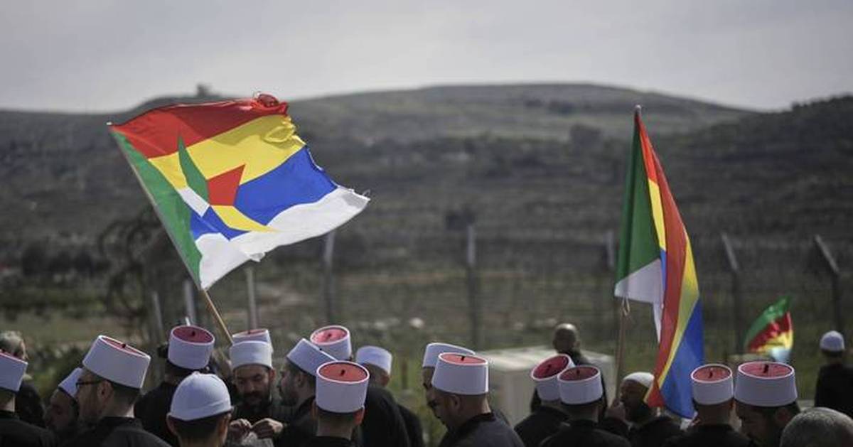 Dozens of Syrian Druze make a rare visit to Israeli-controlled Golan ...