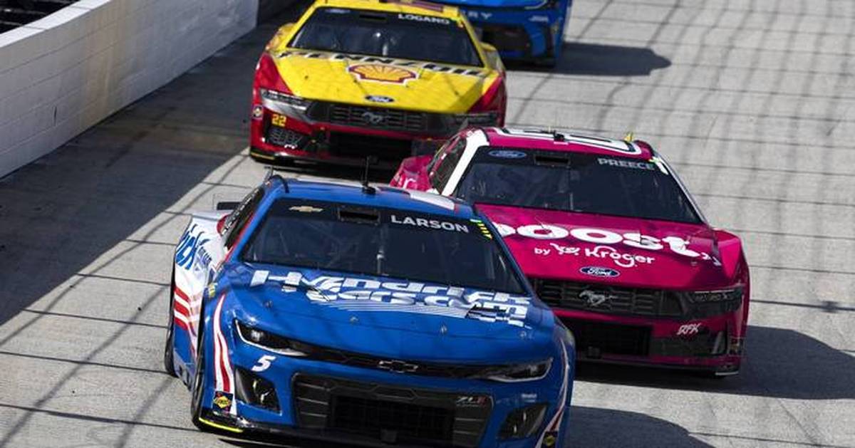 Kyle Larson and Denny Hamlin renew rivalry at Bristol with their ...