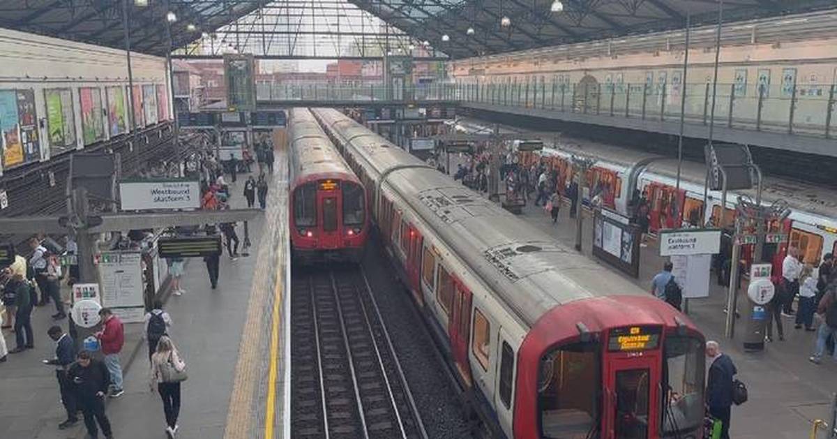Power outage hits London Underground as lines suspended