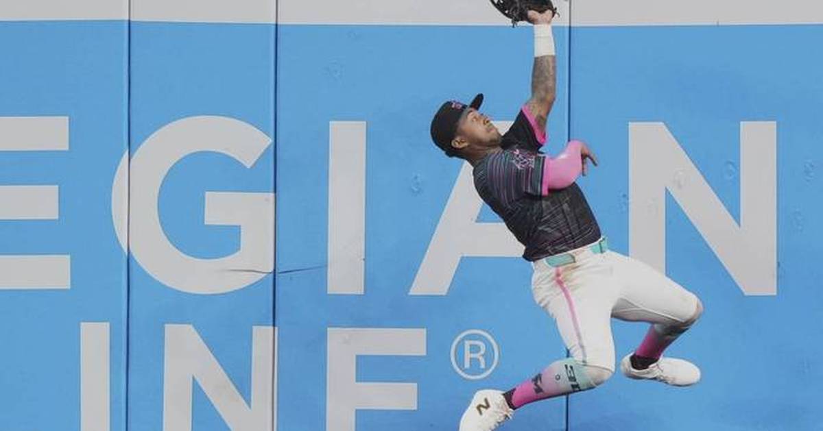 Cabrera, three relievers combine to lead Marlins to 1-0 win over Giants