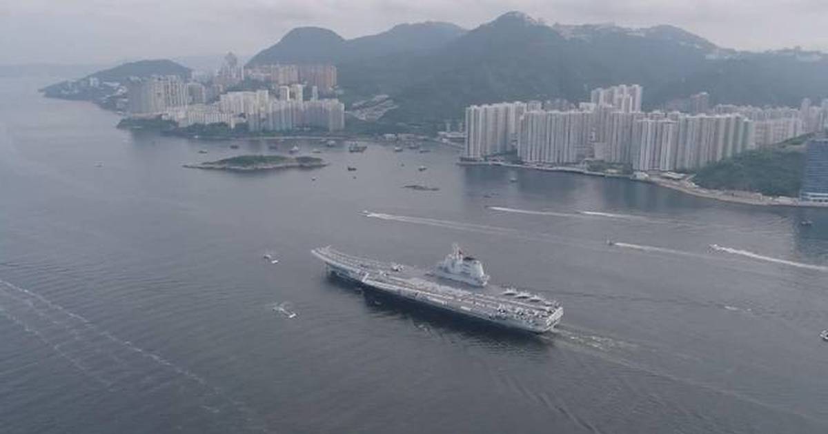 Shandong carrier-led naval fleet arrives in Hong Kong