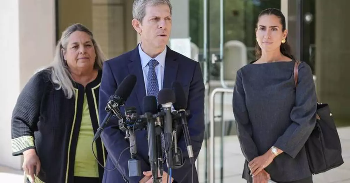 Justice Dept. official meets with Ghislaine Maxwell, Jeffrey Epstein's imprisoned former girlfriend