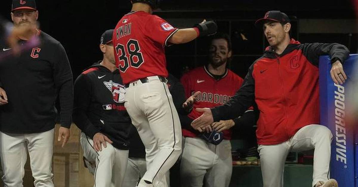 C.J. Kayfus' homer in 8th inning propels Guardians to 3-2 victory over ...
