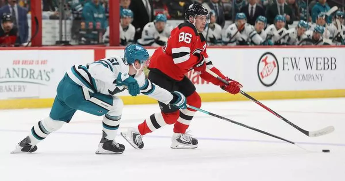 Hamilton scores 2 power-play goals as Devils beat Sharks 3-1 for 7th ...