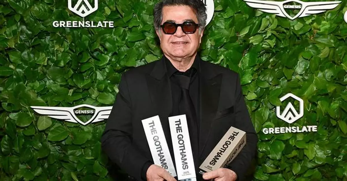 Iran sentences acclaimed director Jafar Panahi in absentia to a year in ...