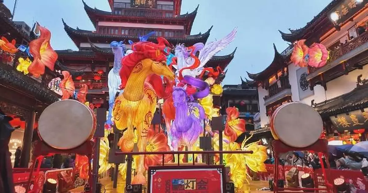 Traditional crafts, lanterns light up Chinese New Year festivities ...