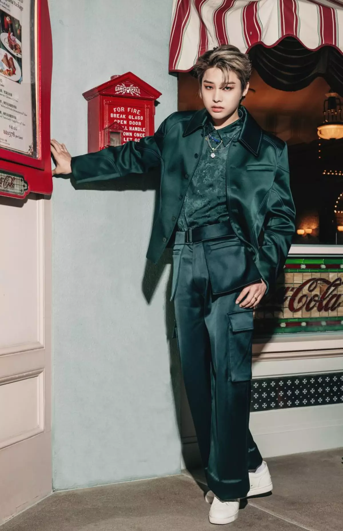 港產韓團XODIAC頭炮出道歌公開 進駐迪士尼拍MV