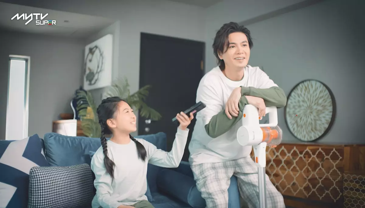 myTV SUPER《電視3.0》全新功能5.19免費登場 羅子溢化身暖男爸爸與女兒「睇電視」新體驗