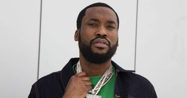 Meek Mill hoops with Philly kids affected by justice system