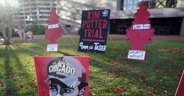 Explainer How Does An Officer Use A Gun Instead Of A Taser