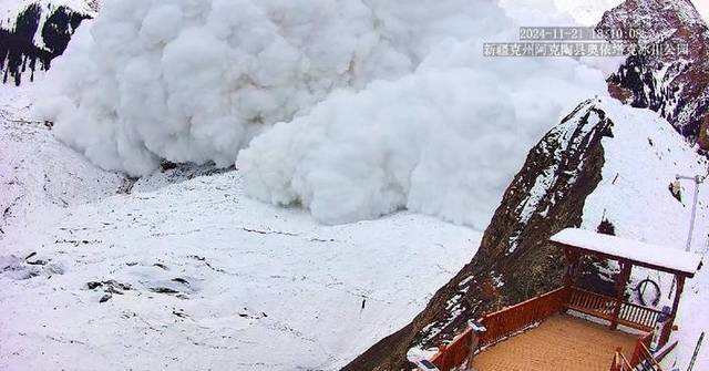 Stunning footage from Xinjiang shows massive avalanche engulfing valley ...