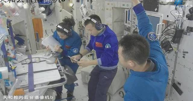 China's Shenzhou-19 crew in full swing conducting scientific experiments