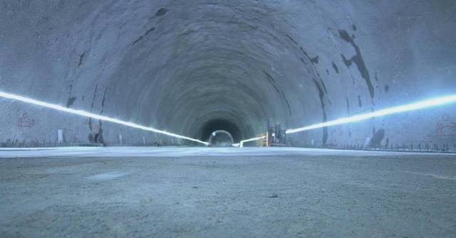 China's Xinjiang completes world's longest expressway tunnel through ...