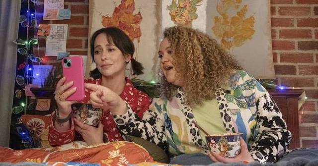 How to write a holiday rom-com for TV, according to the experts