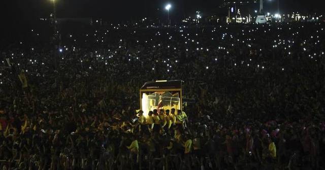 Filipino Catholics pray for good health and peace in huge procession ...