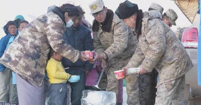 PLA officers, soldiers make relentless relief efforts to restore normal ...