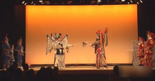 Young Japanese performs Peking Opera in Tokyo