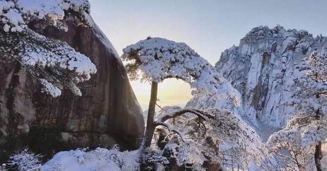 Bright sunshine after heavy snow creates breathtaking views in China