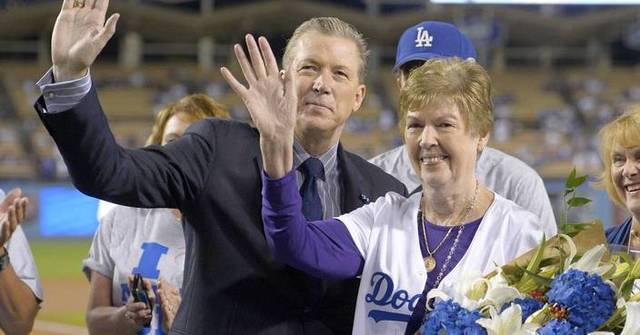 Longtime Los Angeles Dodgers organist Nancy Bea Hefley dies at 89