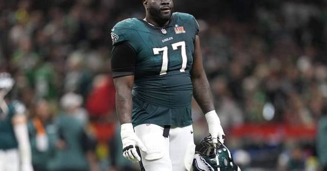 Chargers sign Super Bowl champion guard Mekhi Becton