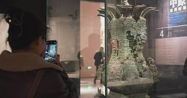 China strengthens cultural relic protection with revised legal framework