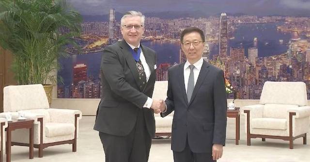 Chinese vice president meets with London's lord mayor