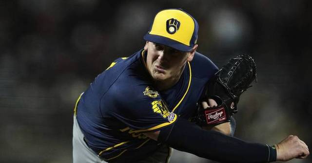 Brewers call up reliever Craig Yoho and the right-hander makes his ...