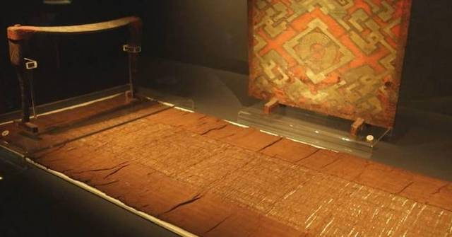 2,100-year-old silk fabric with fine embroidery patterns exhibited in Hunan