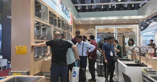 Second phase of 137th Canton Fair featuring over 10,000 exhibitors wraps up