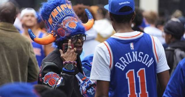 Knicks fans get the Game 6 fun started early with block party zone ...