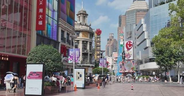 Chinese cities accelerate growth of 'debut economy' to boost consumption