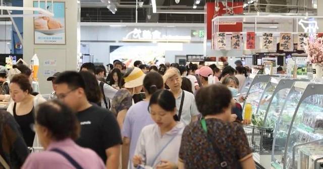 Rising debut economy boosts January-June consumer spending in China