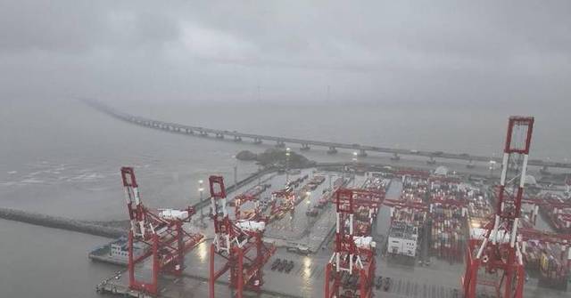 Shanghai activates emergency response as Typhoon Co-May lands