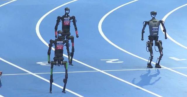Unitree's robots win 4×100 meters relay at World Humanoid Robot Games