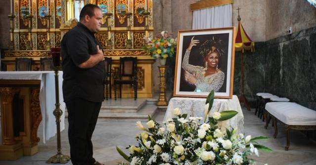 Mass to honor salsa singer Celia Cruz draws hundreds in Cuba after ...