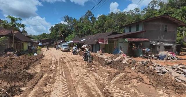 Relief efforts underway in Indonesia after devastating floods, landslides