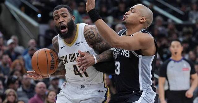 Pelicans squander 20-point lead, rebound to beat Spurs 104-95