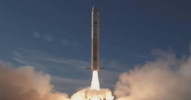 Commercial recoverable spacecraft completes suborbital test flight in China