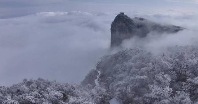 Snow-covered Tianmen Mountain in central China's Hunan turns into ...