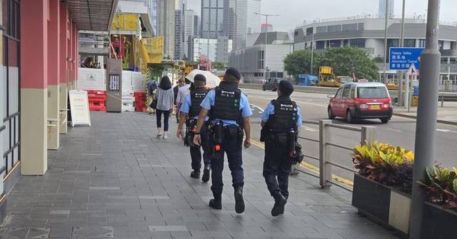 警方銅鑼灣及維園一帶加強巡邏 拘捕1男1女及帶走10人調查