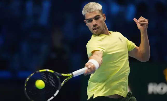 Carlos Alcaraz triumphs over Alex de Minaur in ATP Finals opener
