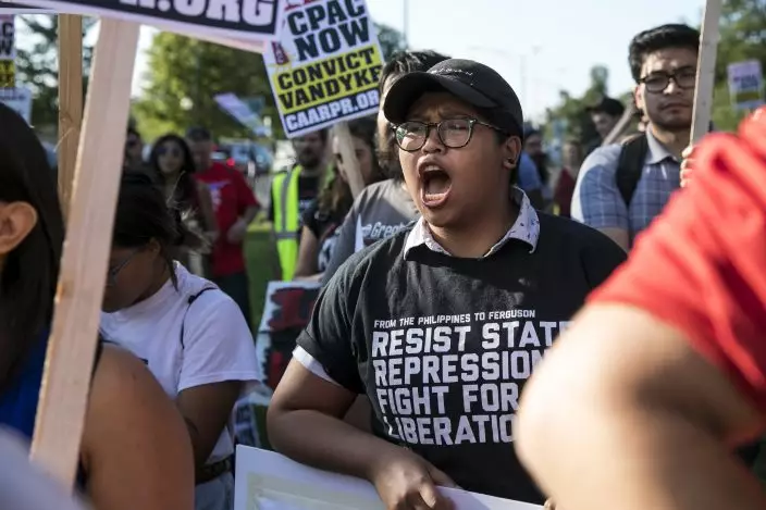 Chicago police officer faces trial in shooting of black teen
